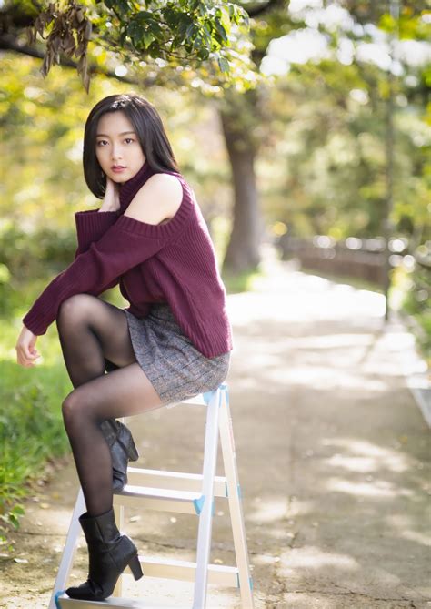 佐久間みなみ 可愛いアジア女性 パンスト 服装 アジアの服
