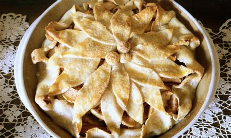 10 Ways To Make Instagram Worthy Decorative Pie Crust Edges Craftsy