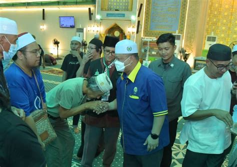 Raja Muda Perlis Solat Jumaat Di Masjid Al Kauthar Tawau Suara Merdeka