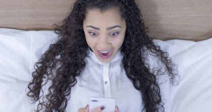 Your Guide To Sexting With Emojis