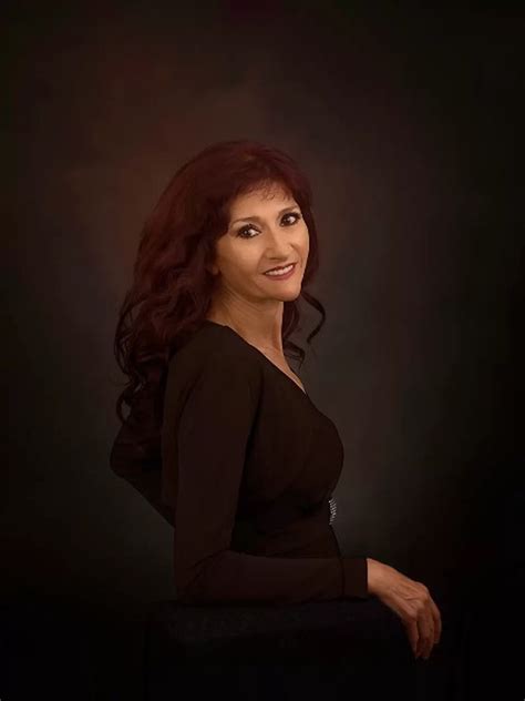 Теменуга Хараланова на 64 ия рожден ден на Кукления театър Това е моят живот в света на