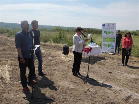 Направиха първа копка на строителството на компостиращата инстлация в Лом снимки