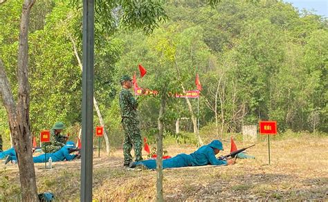 Cát Tiên Kiểm Tra Bắn đạn Thật Cho Lực Lượng Dân Quân Tự Vệ Báo Lâm