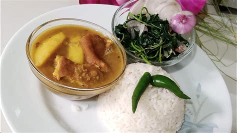 ঘরে যখন মাছ মাংস কিছুই থাকেনা তখন ডিম আলু আর ডিমের এই তরকারিটি রান্না