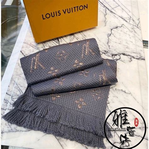 雅萱二手 Louis Vuitton 路易威登 Lv 金典款灰色金絲 男女通用 羊毛真絲混紡毛線圍巾 M70467 圍脖 蝦皮購物