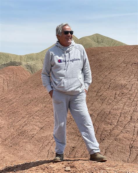 پیر شدن ناگهانی مجید مظفری با محاسن سفید بلند