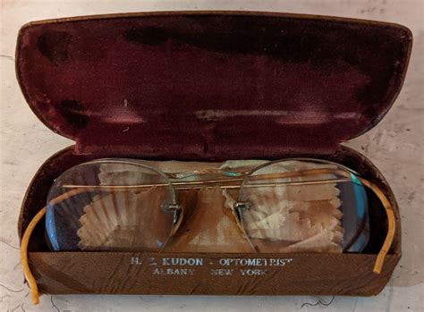 Vintage O24 Octagonal Nose Pinch Wired Frame Eyeglass Gem