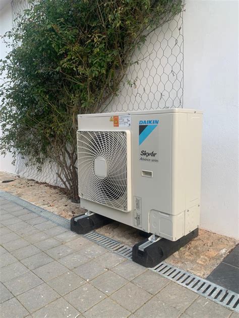 Installation Dune Climatisation Reversible Gainable Daikin Rge Qualipac Pres De Montpellier