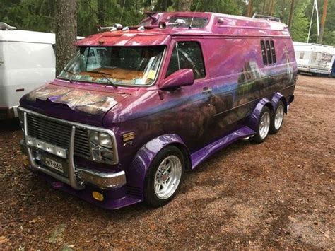 Pin By Gaétan Cyr Courtier Immobilie On Vans Campers Show Vans