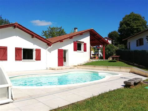 Maison Entre Mer Et Montagne à 6 Km De St Jean De Luz 12 Pers à Ascain