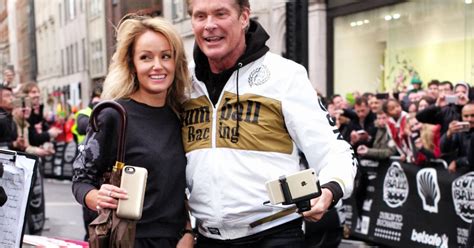 David Hasselhoff et sa compagne Hayley Roberts à l arrivée du rallye Gumball à Londres le