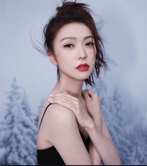 方大同病逝隔天開唱！薛凱琪露面哭慘了 今天出手悼念摯愛 自由娛樂