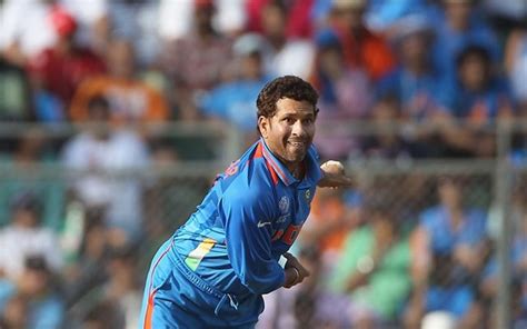 5 Bowling Records Held By Sachin Tendulkar In International Cricket