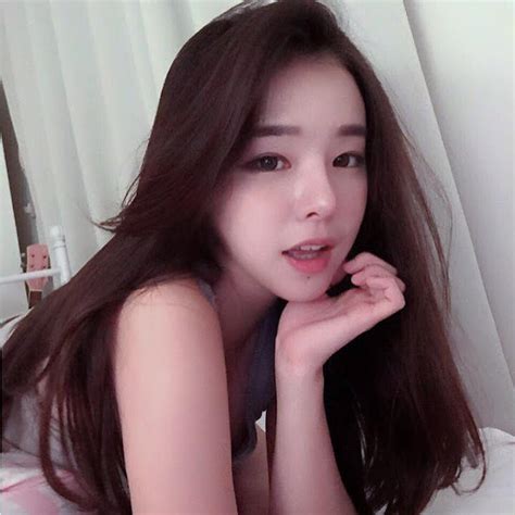 속옷 피팅모델 하늘 후방주의 짤티비 Jjtvkr