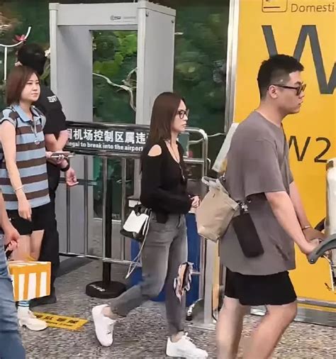 42岁阿娇素颜遭恶评 腰间变粗被指打回原形