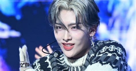 제베원 리키 만찢남의 눈빛 [포토엔hd]