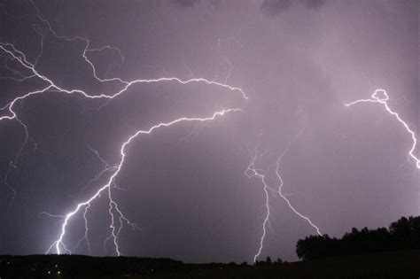 Des Orages Attendus Sur La Moitié De La France Huit Départements En