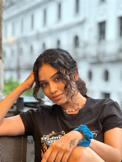 ඉඳල හටල ඇවදනන ගයම මනන ම වග ලසසන ෆට ටකකත ගනන ඕන එහම හතල ශහන කරල තයන