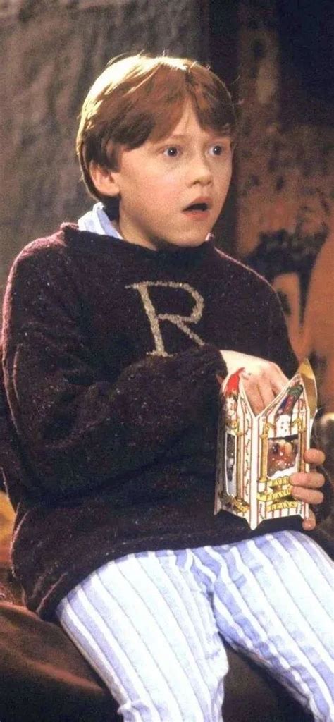 哈利波特格兰芬多围巾剧照 哈利波特冬装剧照图片大全 2 配图网