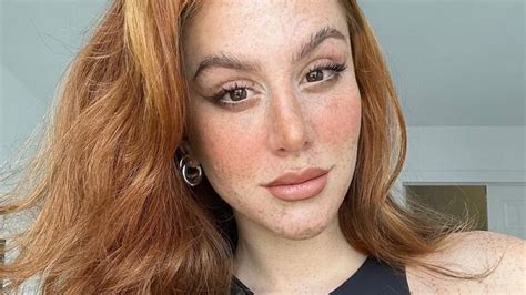 Blush Saiba Como Usar Esse Item Na Maquiagem Do Dia A Dia