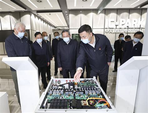 （时政）李强在北京市调研独角兽企业新华社发展情况