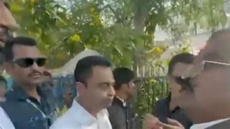 Kamal Naths Son Nakul Stopped From Entering Chhindwara Polling Booth