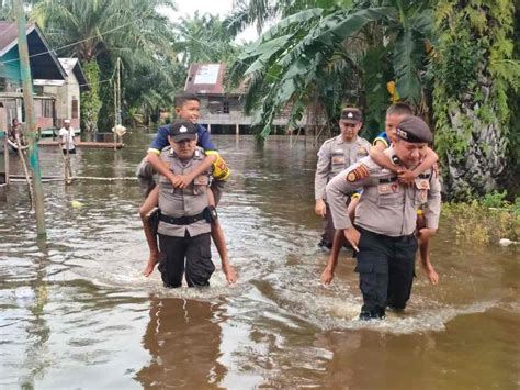 GoRiau Pemprov Riau Minta Daerah Terdampak Banjir Segera Tetapkan