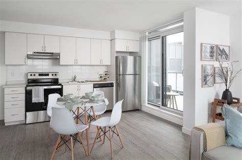 Emery Crossing 2 Bedroom Den Apartment For Rent Long Term Rentals