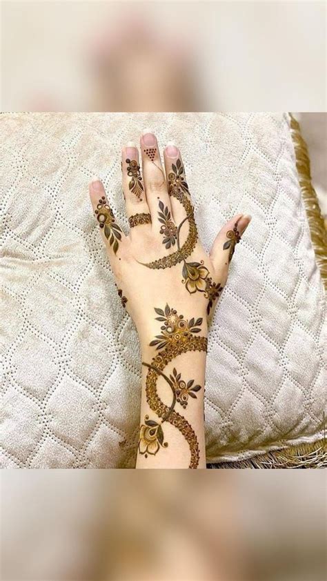 Pin Van Chocolicious Op Mehndi Designs In 2024