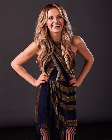Carly Pearce Photostream Artofit