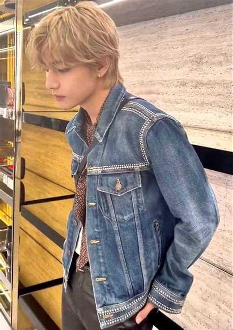Kim Taehyung Harper S Bazaar Japan Celine Tokyo Japan Event En Famosos Kim