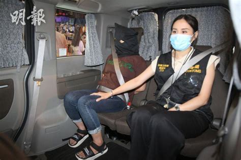 海關掃蕩女人街小販拘兩女檔主 涉兜售冒牌手袋背囊等 Lihkg 討論區