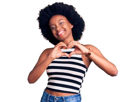 Free Photo Beautiful African Young Woman Wearing Casual Clothes And