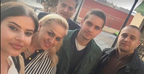 Santiana Ishte Ish E Fejuara E Djalit Të Gilit