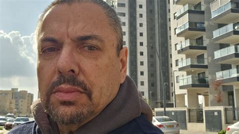 A Cuatro Meses Del 710 Un Residente Argentino De Nir Oz Intenta Mirar