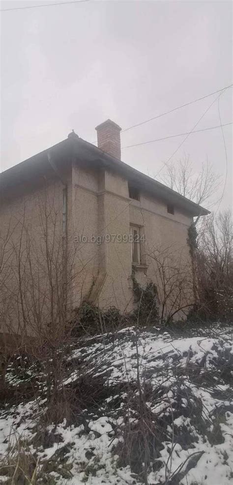 Велико Търново Продавам къща на 2 етажа в с Алеково общ Свищов Двуетажна къща 150 кв м РЗП 1800