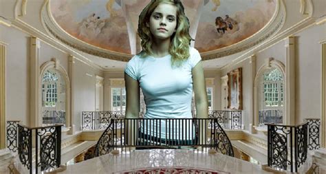 Emma Watson Giantess By Collinsportgs On Deviantart