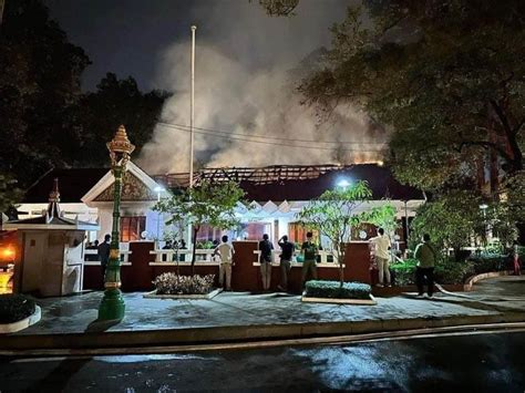 «ព្រះរាជដំណាក់ព្រះមហាក្សត្រនៅសៀមរាបរងការខូចខាតស្ទើរទាំងស្រុងដោយសារអគ្គិភ័យ សុីសុីថាមស៍