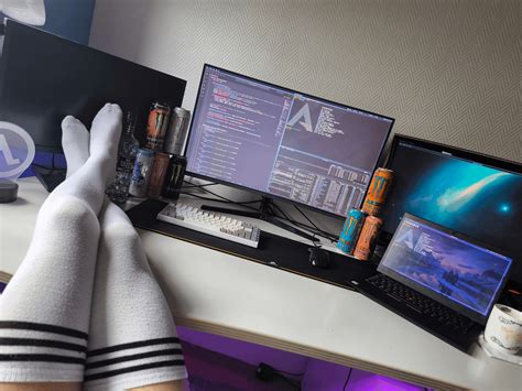 Wanna Code Together ≧ ≦ ♡ Runixsocks