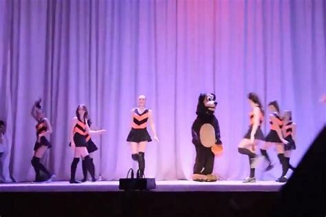 Russian Investigators Probe Viral Teen Twerking Video The Straits Times