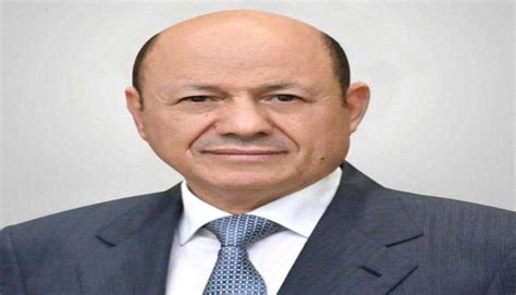 رئيس مجلس القيادة يعزي بوفاة الشيخ محسن بن فريد العولقي