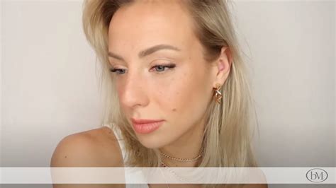 How To Faux Freckles Youtube