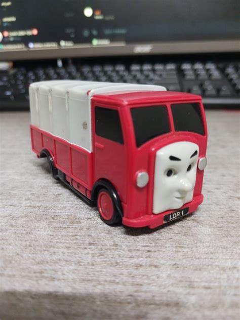 TOMY LORRY 1 THOMAS AND FRIENDS Hobbies Toys Toys Games On Carousell