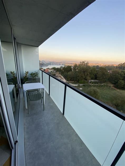 T1 Arrendamento Oliveira Do Douro Com Lugar De Estacionamento Oliveira Do Douro • Olxpt