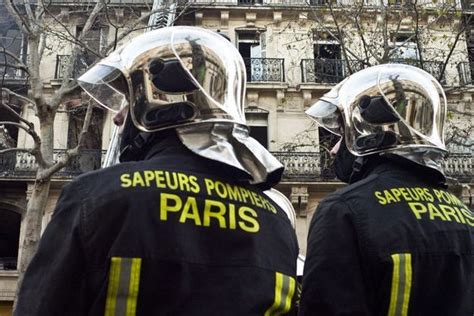 Aurélie 25 Ans Une Sapeur Pompier De Paris Meurt Dans Un Incendie