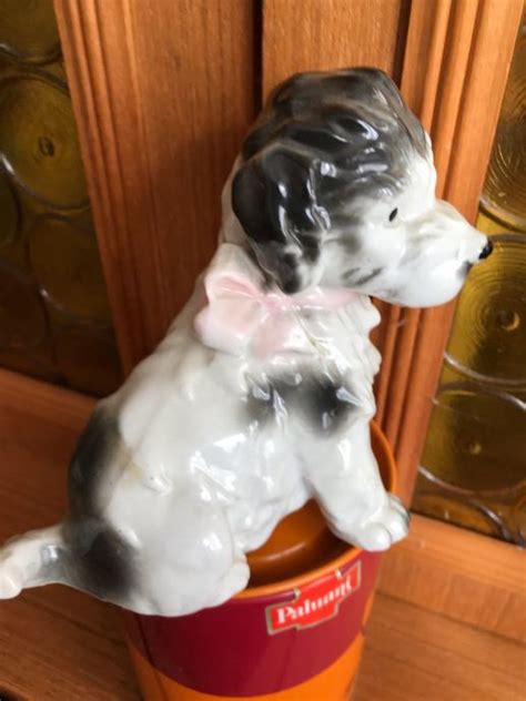 Pas Porculanska Figurica