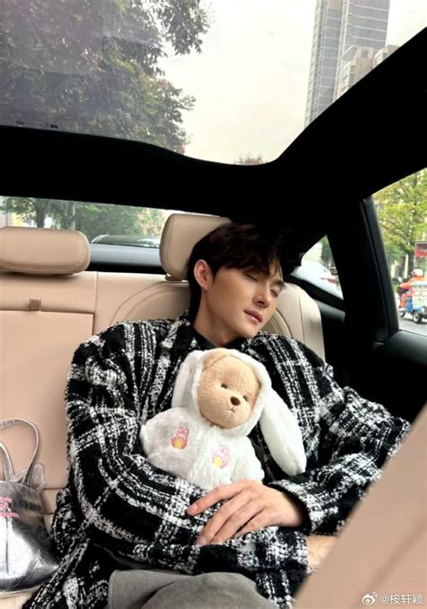 Pin Oleh Atirah Di Wang Yilei Aktor Aktris Selebritas