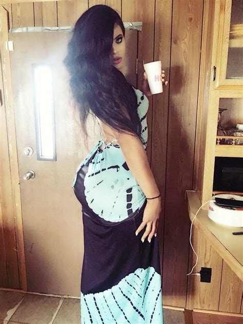 6 Hot Sexy Micah Muzic Bikini Pics