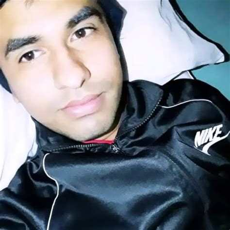 Daniel Barrios Barrios6819 • Threads Say More