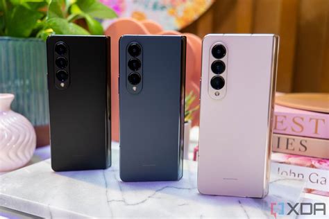 What Colors Does The Samsung Galaxy Z Fold 4 Come In